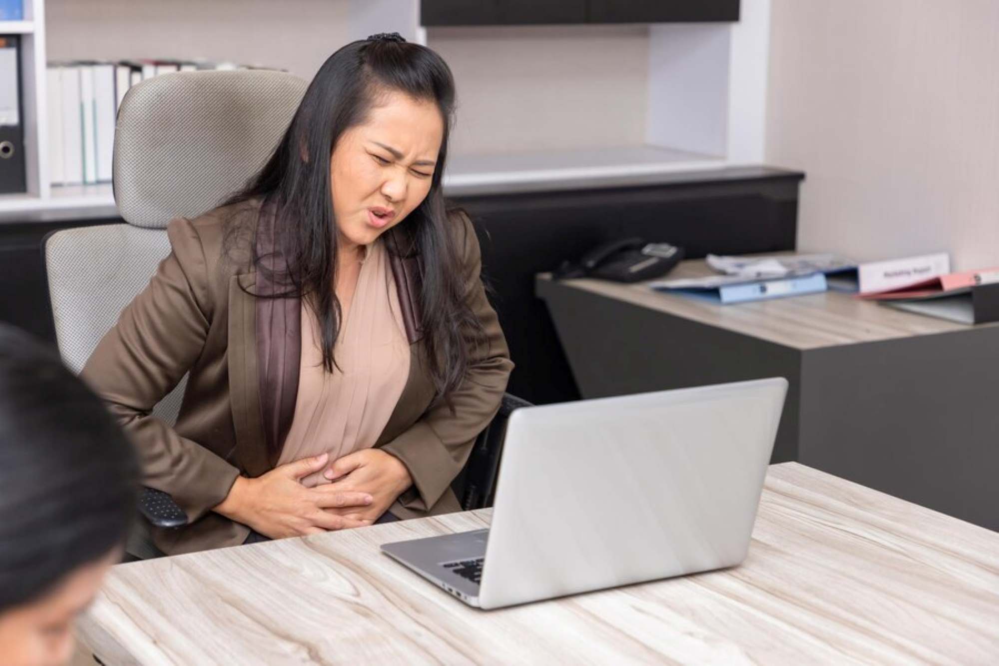 Jangan Anggap Sepele! Ini Alasan Perut Berbunyi Saat Lapar - Website Resmi Freshmag - Madu ...